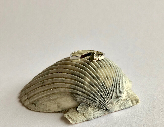 Bridget Turner Jewellery - Mini Wave Ring in Silver – La Quaintrelle
